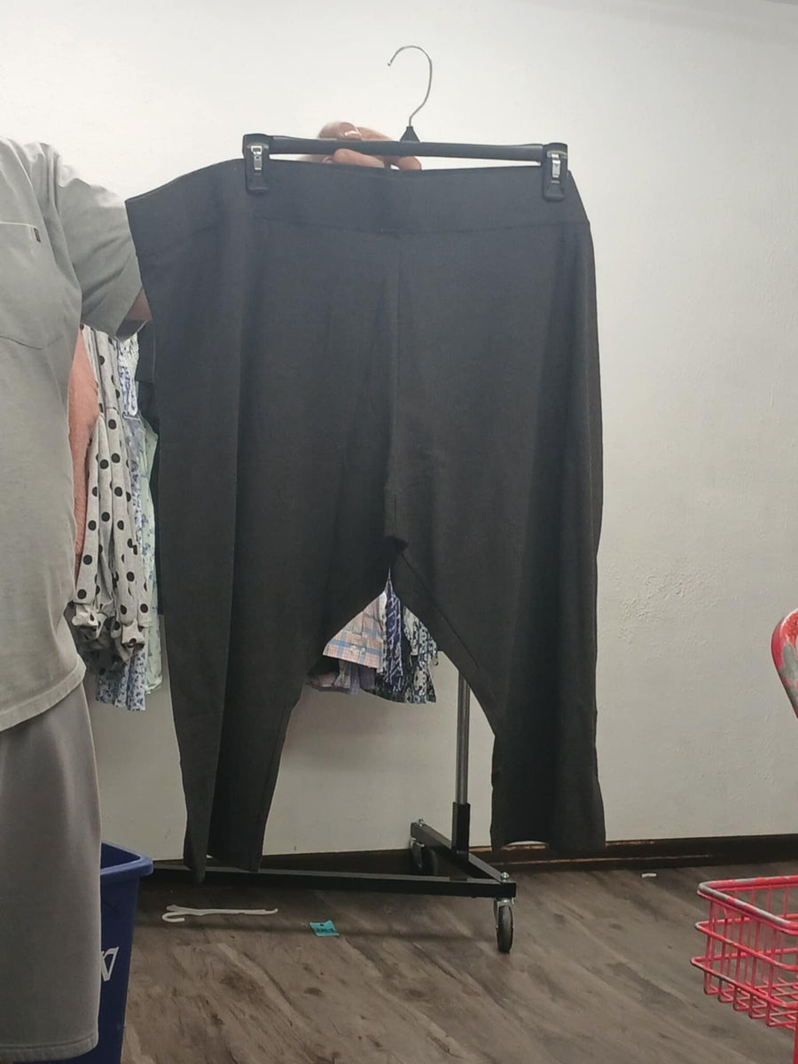 Dark Gray Capri Capris – Plus Size For Us